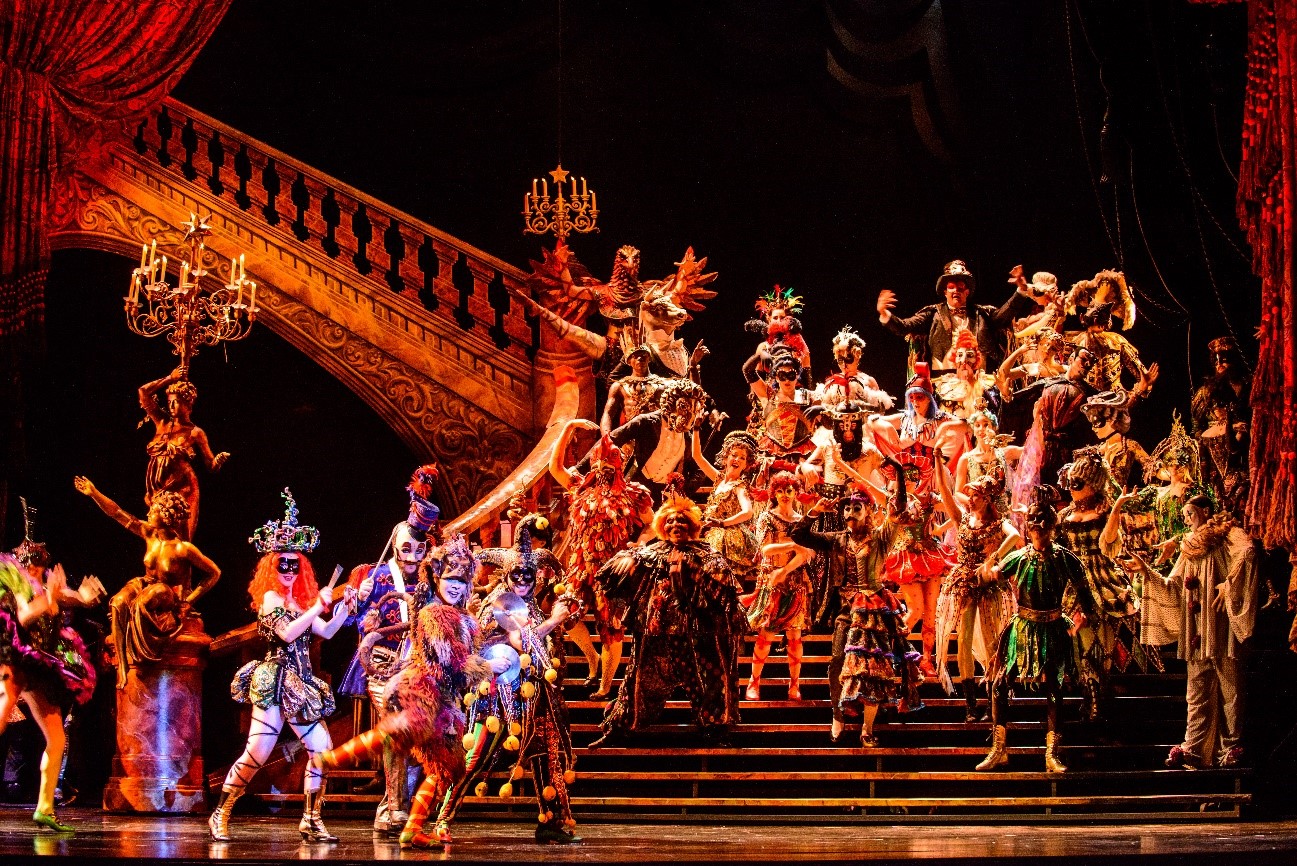 Sucesso de público, o musical "O Fantasma da Opera" fica em cartaz até ...